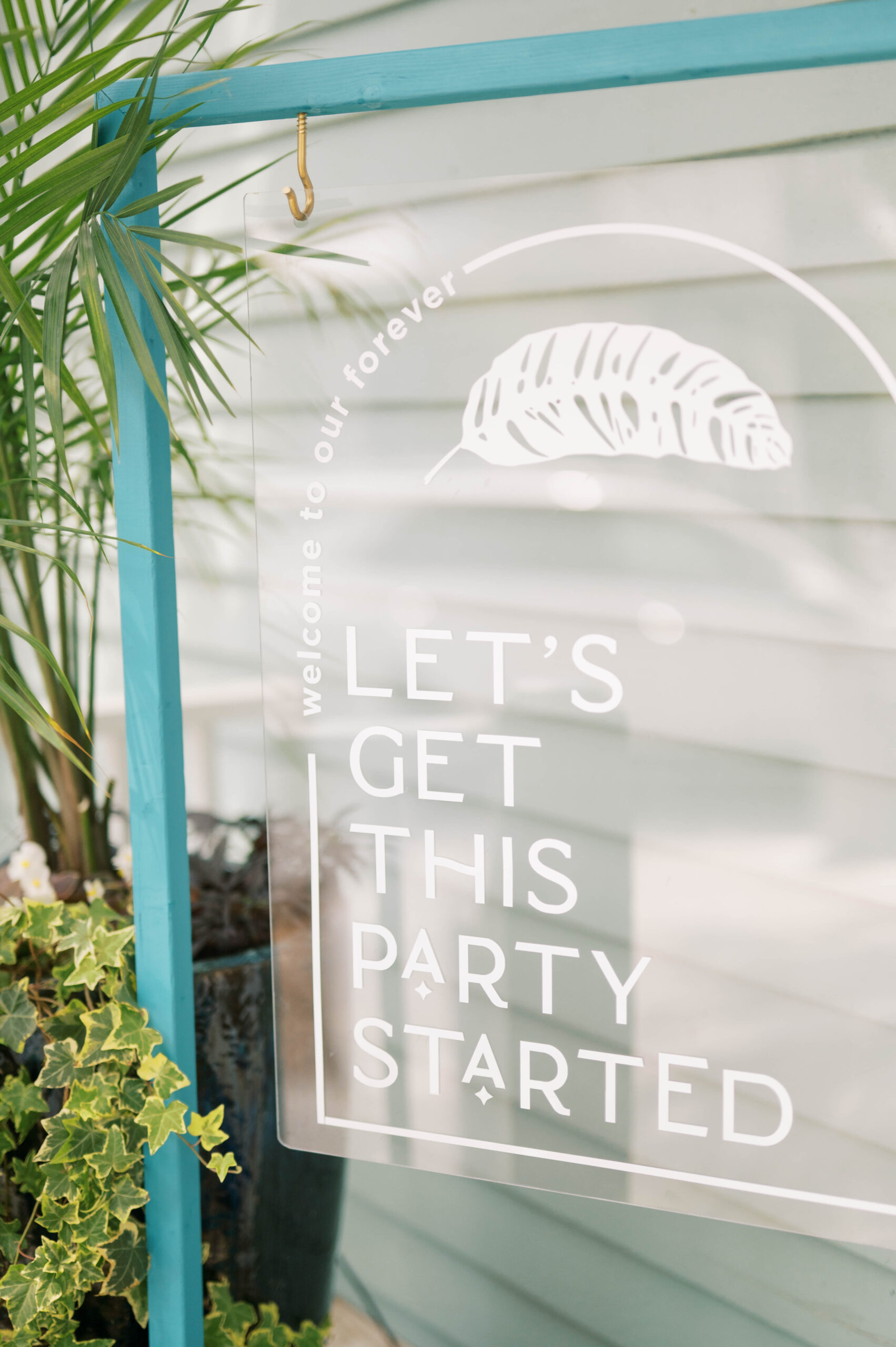 A Seaside Chapel Spring Neutral Wedding | Showit Blog